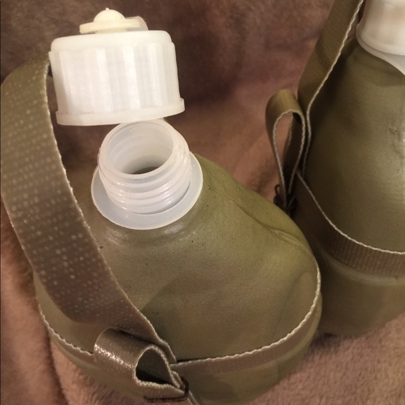 flask | Other | Flasks Whiskeywater Faux Leather Green | Poshmark